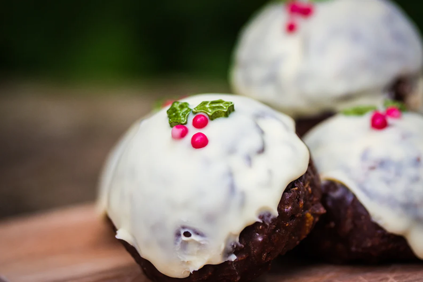Recipe - Foxy Chocolate Christmas Pudding Balls - The Running Fox